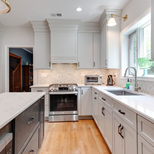 Premium Kitchen Quartz Countertops in Park Ridge - Masters Countertops